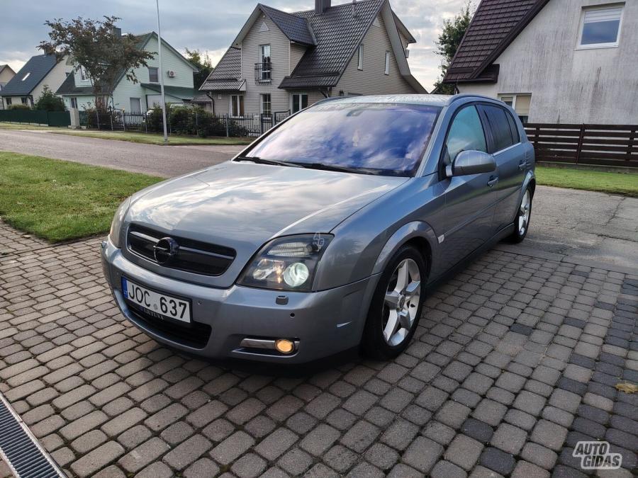 Pelēks Opel Signum 2004 Mažeikiai, ar dzinēja tilpumu 1.90 L un nobraukumu 301 tūkst. km par 1350 €, foto 1 vietnē AUTOMOTO.COM.LV