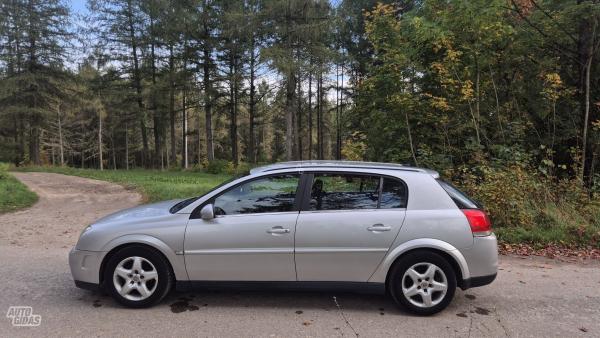Grey Opel Signum 2004 in Alytus, with an engine capacity of 2.20 L and mileage of 396 thousand km for 995 €, photo 7 on AUTOMOTO.COM.LV