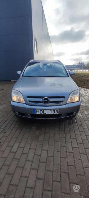 Grey Opel Signum 2005 in Kaunas, with an engine capacity of 1.91 L and mileage of 531 thousand km for 900 €, photo  on AUTOMOTO.COM.LV