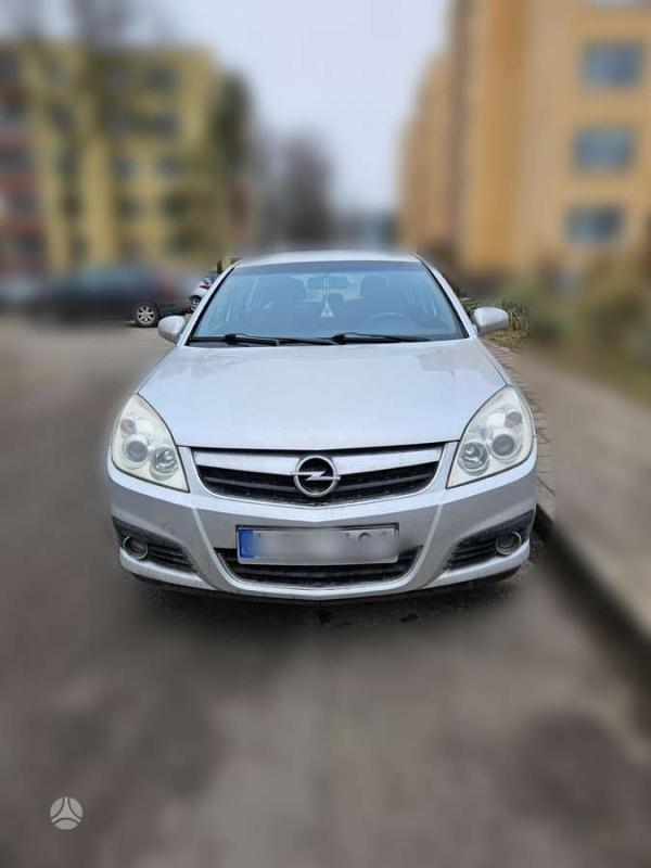 Grey Opel Signum 2005 in Siauliai, with an engine capacity of 1.91 L and mileage of 297 thousand km for 750 €, photo 4 on AUTOMOTO.COM.LV