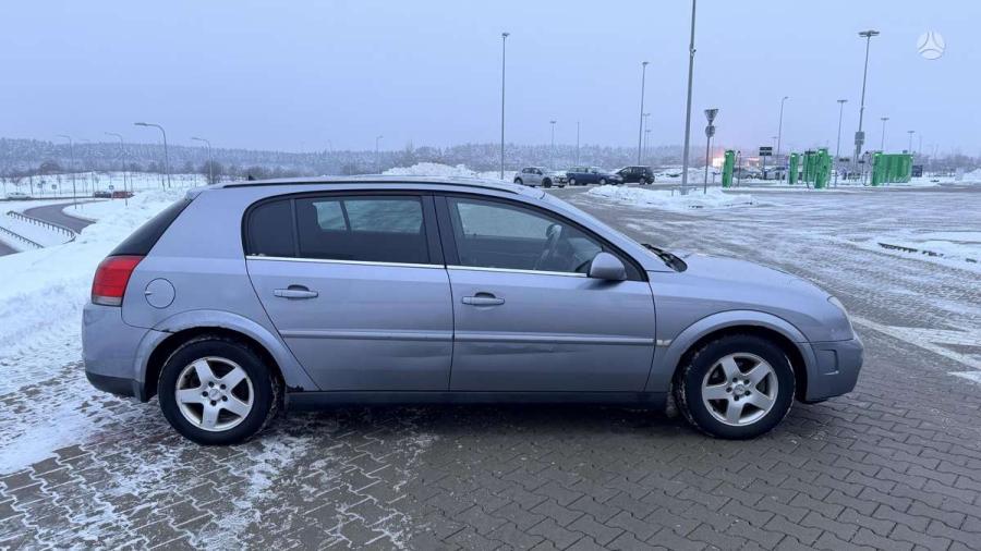 Pelēks Opel Signum 2005 Viļņa, ar dzinēja tilpumu 1.91 L un nobraukumu 210 tūkst. km par 950 €, foto 4 vietnē AUTOMOTO.COM.LV