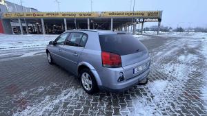 Pelēks Opel Signum 2005 Viļņa, ar dzinēja tilpumu 1.91 L un nobraukumu 210 tūkst. km par 950 €, foto 7 vietnē AUTOMOTO.COM.LV