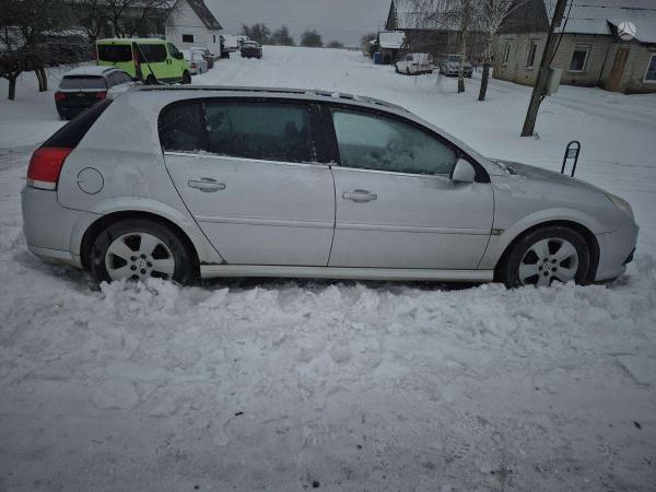 Pelēks Opel Signum 2005 Alīta, ar dzinēja tilpumu 1.91 L un nobraukumu 271 tūkst. km par 1000 €, foto 2 vietnē AUTOMOTO.COM.LV
