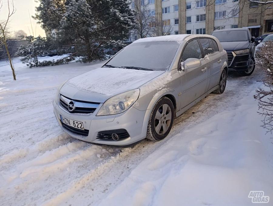 Grey Opel Signum 2005 in Kaunas, with an engine capacity of 1.90 L and mileage of 276 thousand km for 800 €, photo 3 on AUTOMOTO.COM.LV