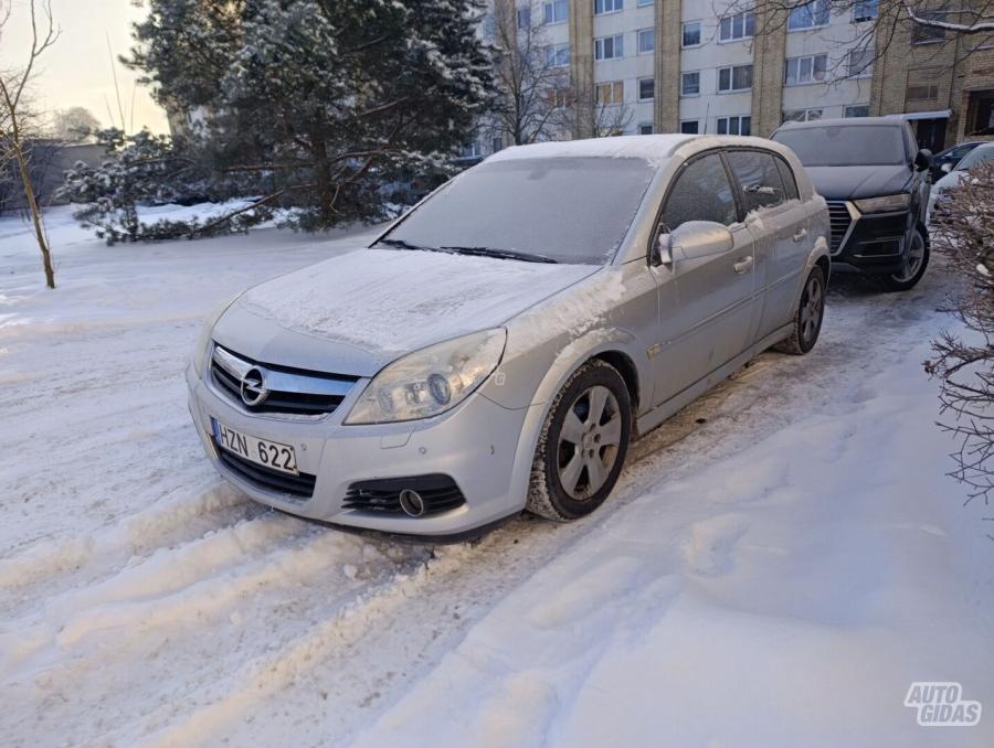 Grey Opel Signum 2005 in Kaunas, with an engine capacity of 1.90 L and mileage of 276 thousand km for 800 €, photo 4 on AUTOMOTO.COM.LV