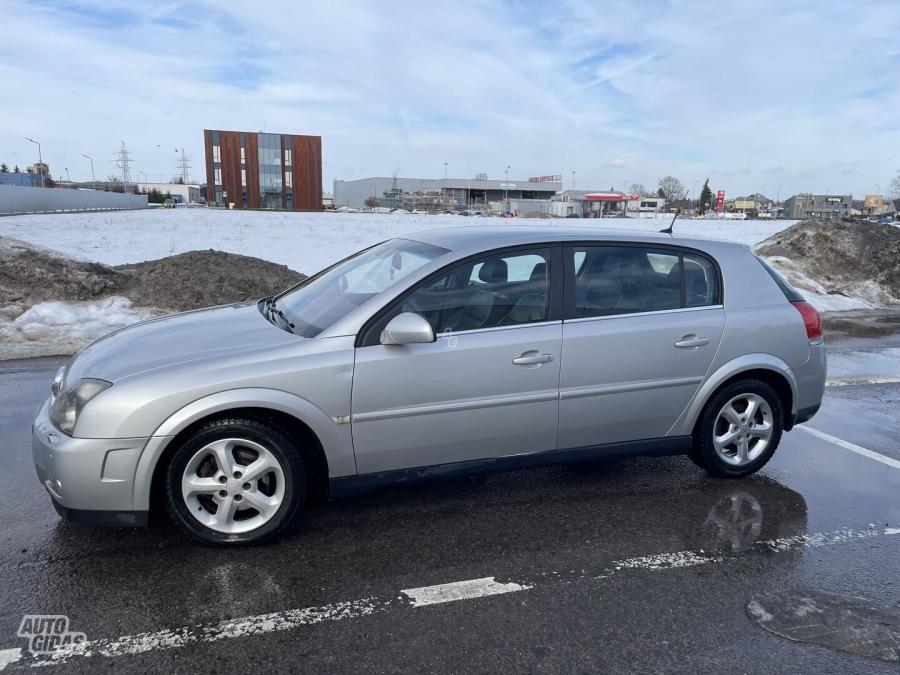 Grey Opel Signum 2005 in Kaunas, with an engine capacity of 1.90 L and mileage of 250 thousand km for 1300 €, photo 3 on AUTOMOTO.COM.LV