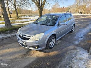 Pelēks Opel Signum 2005 Radviliškis, ar dzinēja tilpumu 1.90 L un nobraukumu 417 tūkst. km par 780 €, foto  vietnē AUTOMOTO.COM.LV