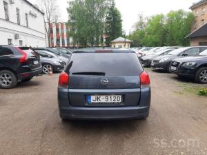 Pelēks Opel Signum 2005 Daugavpils, ar dzinēja tilpumu 1.90 L un nobraukumu 0 tūkst. km par 1750 €, foto 7 vietnē AUTOMOTO.COM.LV