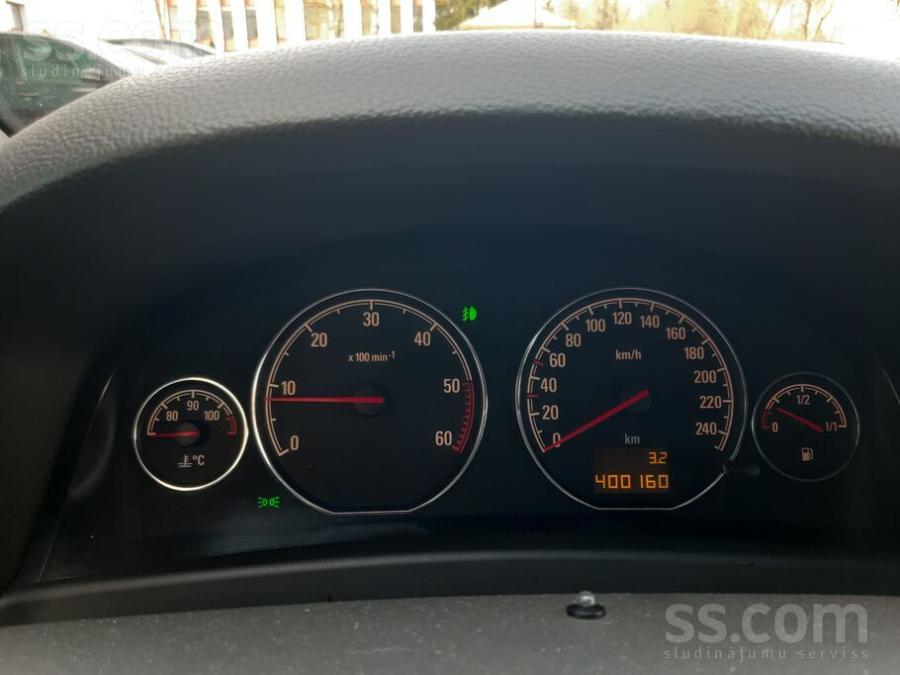 Pelēks Opel Signum 2005 Daugavpils, ar dzinēja tilpumu 1.90 L un nobraukumu 0 tūkst. km par 1750 €, foto 13 vietnē AUTOMOTO.COM.LV