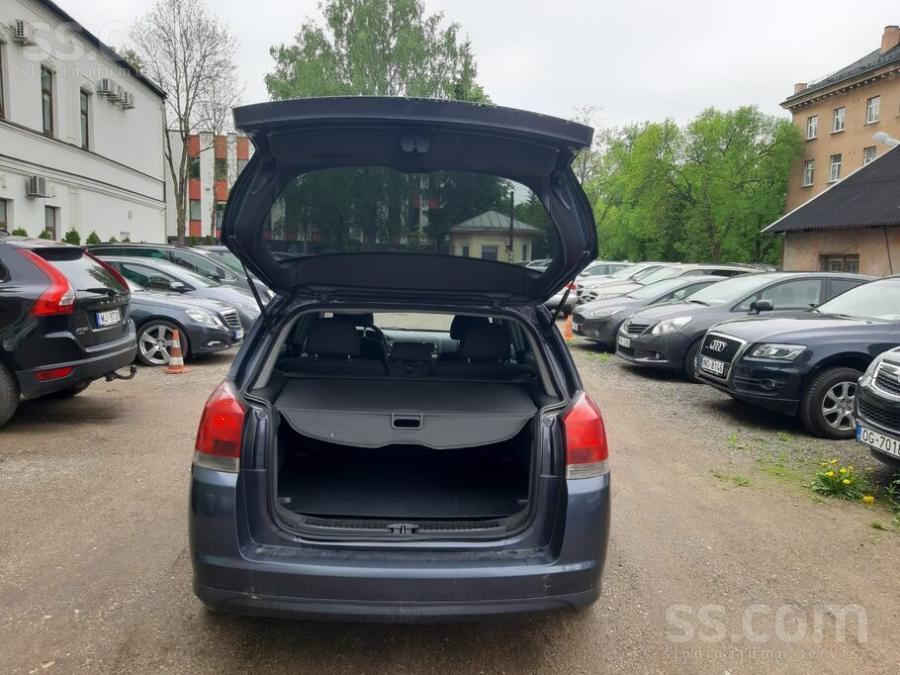 Pelēks Opel Signum 2005 Daugavpils, ar dzinēja tilpumu 1.90 L un nobraukumu 0 tūkst. km par 1750 €, foto 18 vietnē AUTOMOTO.COM.LV