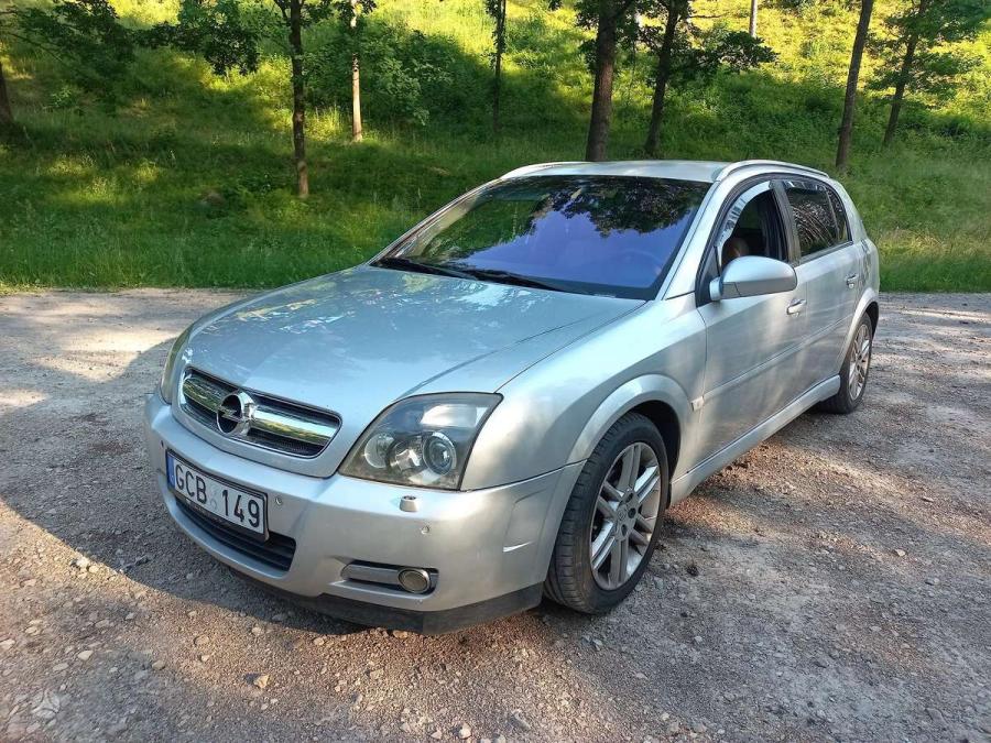 Grey Opel Signum 2005 in Druskininkai, with an engine capacity of 1.91 L and mileage of 370 thousand km for 1800 €, photo 1 on AUTOMOTO.COM.LV