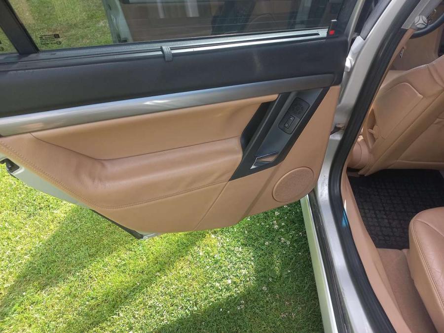 Grey Opel Signum 2005 in Druskininkai, with an engine capacity of 1.91 L and mileage of 370 thousand km for 1800 €, photo 15 on AUTOMOTO.COM.LV