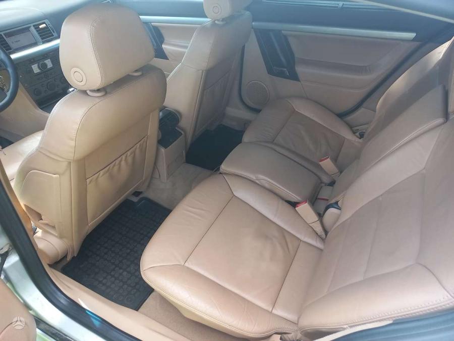 Grey Opel Signum 2005 in Druskininkai, with an engine capacity of 1.91 L and mileage of 370 thousand km for 1800 €, photo 20 on AUTOMOTO.COM.LV