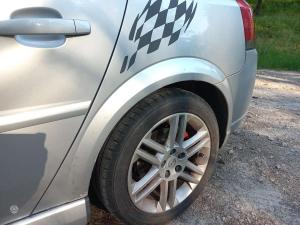 Grey Opel Signum 2005 in Druskininkai, with an engine capacity of 1.91 L and mileage of 370 thousand km for 1800 €, photo 25 on AUTOMOTO.COM.LV
