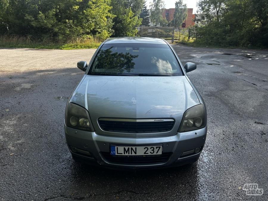 Grey Opel Signum 2005 in Alytus, with an engine capacity of 1.90 L and mileage of 374 thousand km for 670 €, photo 5 on AUTOMOTO.COM.LV