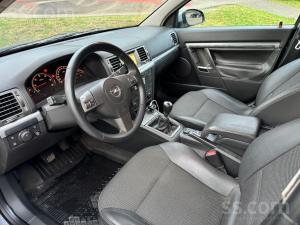 Pelēks Opel Signum 2005 Jūrmala, ar dzinēja tilpumu 1.90 L un nobraukumu 189 tūkst. km par 1600 €, foto 8 vietnē AUTOMOTO.COM.LV
