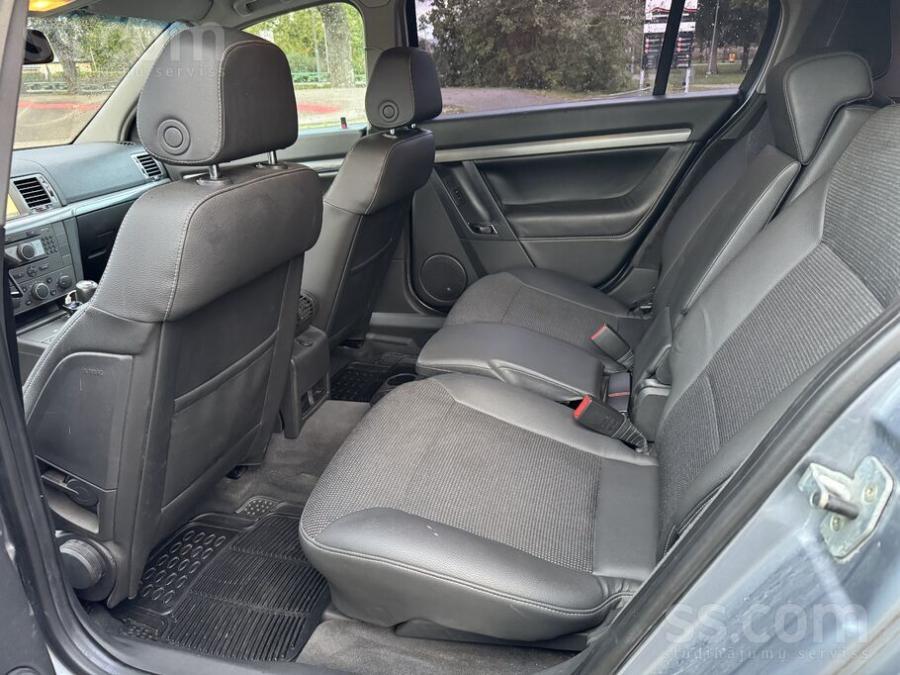 Pelēks Opel Signum 2005 Jūrmala, ar dzinēja tilpumu 1.90 L un nobraukumu 189 tūkst. km par 1600 €, foto 11 vietnē AUTOMOTO.COM.LV