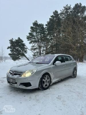 Grey Opel Signum 2006 in Birstonas, with an engine capacity of 1.90 L and mileage of 334 thousand km for 1250 €, photo 4 on AUTOMOTO.COM.LV