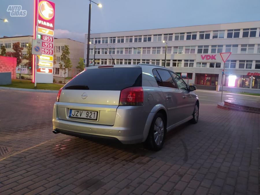 Grey Opel Signum 2006 in Vilnius, with an engine capacity of 1.90 L and mileage of 352 thousand km for 1499 €, photo 5 on AUTOMOTO.COM.LV