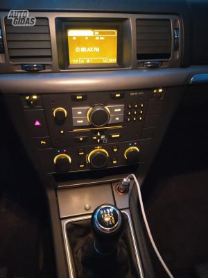 Grey Opel Signum 2006 in Vilnius, with an engine capacity of 1.90 L and mileage of 352 thousand km for 1499 €, photo 12 on AUTOMOTO.COM.LV