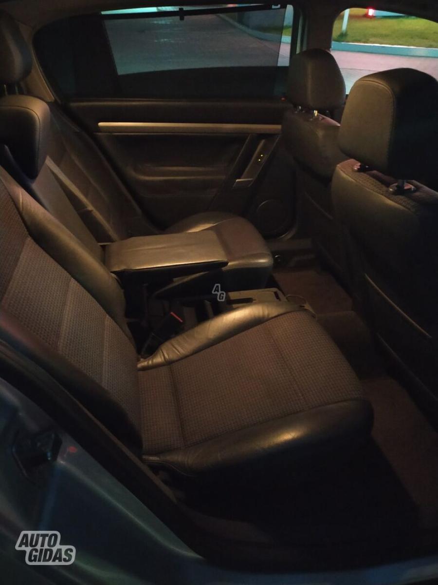 Grey Opel Signum 2006 in Vilnius, with an engine capacity of 1.90 L and mileage of 352 thousand km for 1399 €, photo 18 on AUTOMOTO.COM.LV