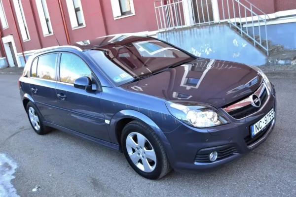 Pelēks Opel Signum 2006 Jēkabpils, ar dzinēja tilpumu 1.90 L un nobraukumu 255 tūkst. km par 3400 €, foto 5 vietnē AUTOMOTO.COM.LV