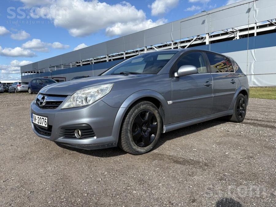 Pelēks Opel Signum 2006 Daugavpils, ar dzinēja tilpumu 1.90 L un nobraukumu 314 tūkst. km par 1950 €, foto 1 vietnē AUTOMOTO.COM.LV