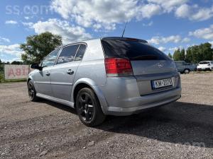 Pelēks Opel Signum 2006 Daugavpils, ar dzinēja tilpumu 1.90 L un nobraukumu 314 tūkst. km par 1950 €, foto 4 vietnē AUTOMOTO.COM.LV