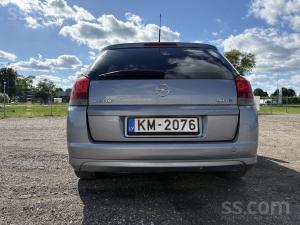 Pelēks Opel Signum 2006 Daugavpils, ar dzinēja tilpumu 1.90 L un nobraukumu 314 tūkst. km par 1950 €, foto 5 vietnē AUTOMOTO.COM.LV