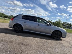 Pelēks Opel Signum 2006 Daugavpils, ar dzinēja tilpumu 1.90 L un nobraukumu 314 tūkst. km par 1950 €, foto 7 vietnē AUTOMOTO.COM.LV