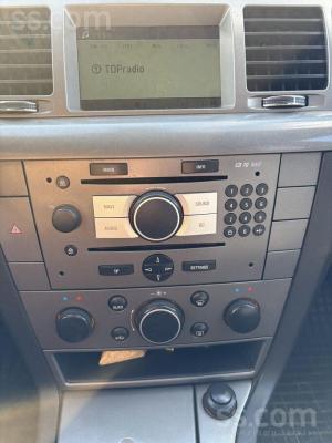 Pelēks Opel Signum 2006 Daugavpils, ar dzinēja tilpumu 1.90 L un nobraukumu 314 tūkst. km par 1950 €, foto 18 vietnē AUTOMOTO.COM.LV