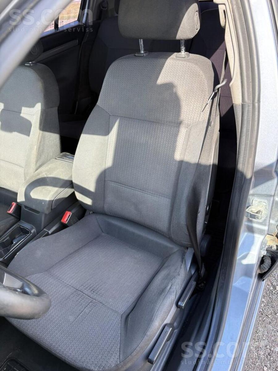 Pelēks Opel Signum 2006 Daugavpils, ar dzinēja tilpumu 1.90 L un nobraukumu 314 tūkst. km par 1950 €, foto 20 vietnē AUTOMOTO.COM.LV