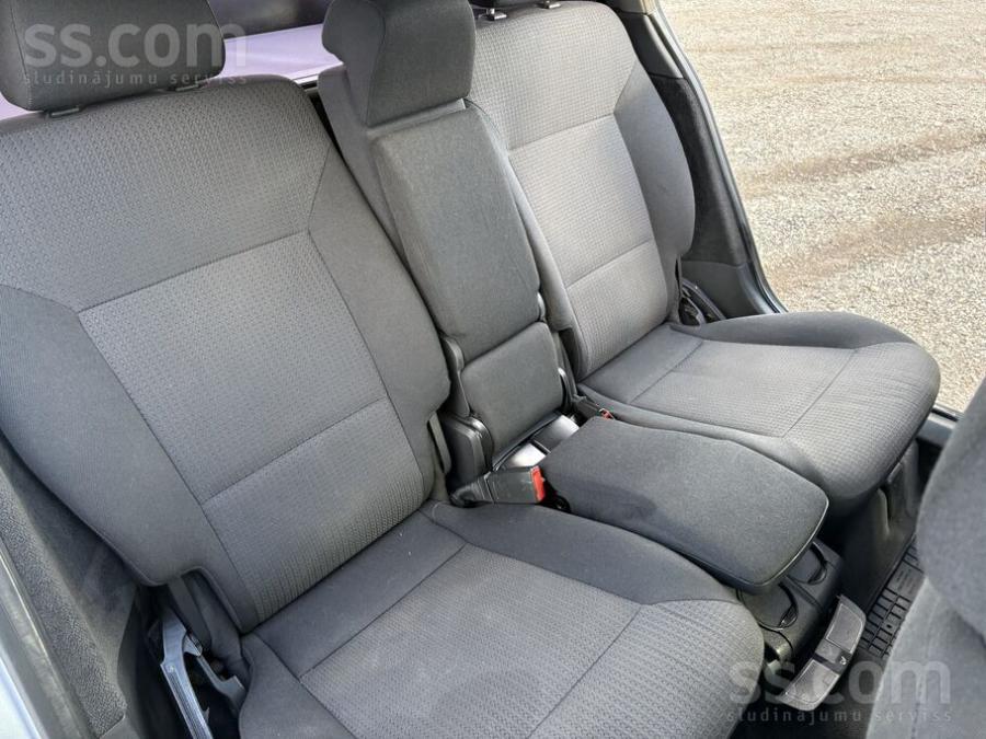Pelēks Opel Signum 2006 Daugavpils, ar dzinēja tilpumu 1.90 L un nobraukumu 314 tūkst. km par 1950 €, foto 22 vietnē AUTOMOTO.COM.LV