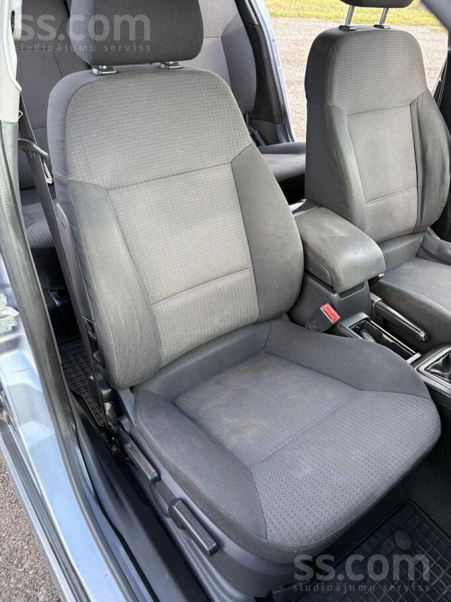 Pelēks Opel Signum 2006 Daugavpils, ar dzinēja tilpumu 1.90 L un nobraukumu 314 tūkst. km par 1950 €, foto 23 vietnē AUTOMOTO.COM.LV
