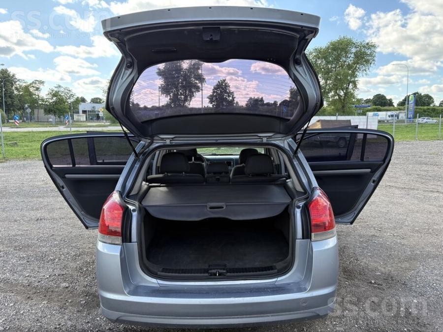Pelēks Opel Signum 2006 Daugavpils, ar dzinēja tilpumu 1.90 L un nobraukumu 314 tūkst. km par 1950 €, foto 25 vietnē AUTOMOTO.COM.LV