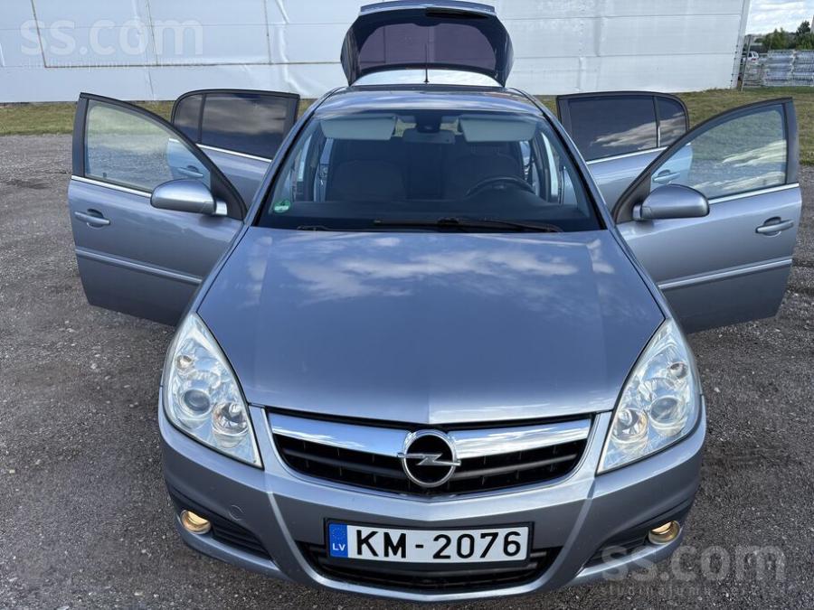 Pelēks Opel Signum 2006 Daugavpils, ar dzinēja tilpumu 1.90 L un nobraukumu 314 tūkst. km par 1950 €, foto 34 vietnē AUTOMOTO.COM.LV