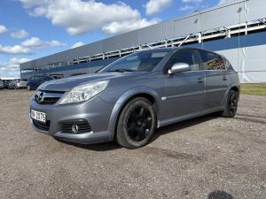 Pelēks Opel Signum 2006 Daugavpils, ar dzinēja tilpumu 1.90 L un nobraukumu 314 tūkst. km par 1950 €, foto  vietnē AUTOMOTO.COM.LV
