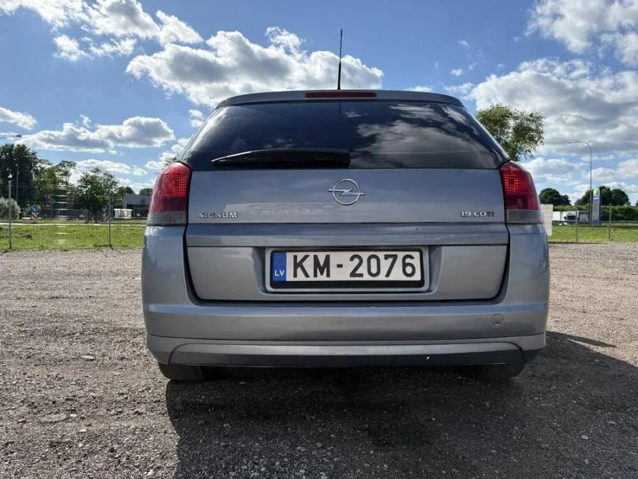 Pelēks Opel Signum 2006 Daugavpils, ar dzinēja tilpumu 1.90 L un nobraukumu 314 tūkst. km par 1950 €, foto 5 vietnē AUTOMOTO.COM.LV