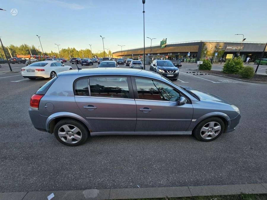 Pelēks Opel Signum 2006 Viļņa, ar dzinēja tilpumu 1.91 L un nobraukumu 308 tūkst. km par 1300 €, foto 3 vietnē AUTOMOTO.COM.LV