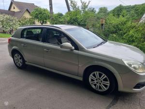 Grey Opel Signum 2006 in Kaunas, with an engine capacity of 2.20 L and mileage of 287 thousand km for 1200 €, photo 5 on AUTOMOTO.COM.LV