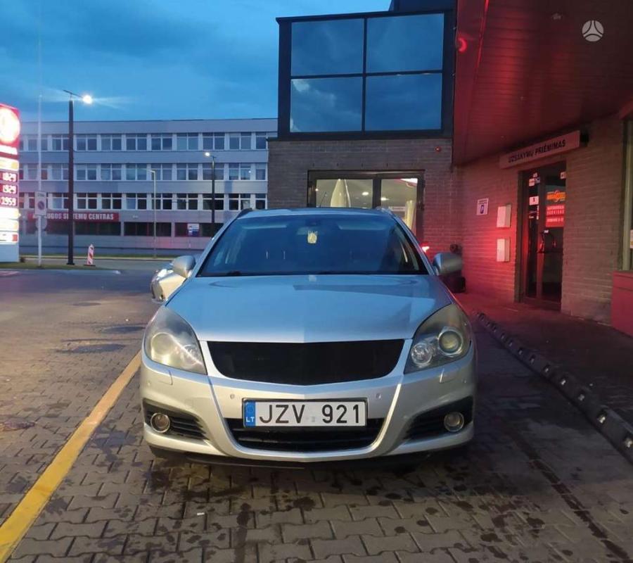 Pelēks Opel Signum 2006 Viļņa, ar dzinēja tilpumu 1.91 L un nobraukumu 352 tūkst. km par 1494 €, foto 1 vietnē AUTOMOTO.COM.LV