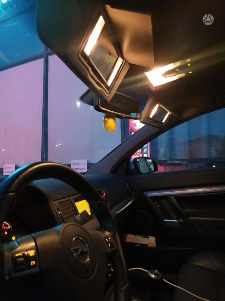 Pelēks Opel Signum 2006 Viļņa, ar dzinēja tilpumu 1.91 L un nobraukumu 352 tūkst. km par 1494 €, foto 16 vietnē AUTOMOTO.COM.LV