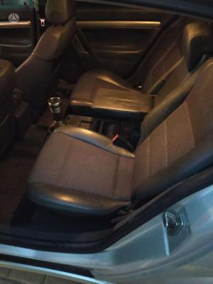 Pelēks Opel Signum 2006 Viļņa, ar dzinēja tilpumu 1.91 L un nobraukumu 352 tūkst. km par 1494 €, foto 17 vietnē AUTOMOTO.COM.LV