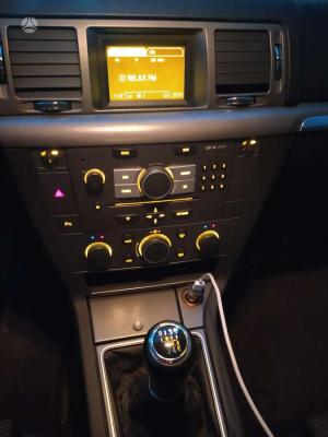 Pelēks Opel Signum 2006 Viļņa, ar dzinēja tilpumu 1.91 L un nobraukumu 352 tūkst. km par 1494 €, foto 18 vietnē AUTOMOTO.COM.LV
