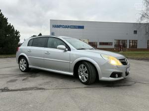 Grey Opel Signum 2007 in Siauliai, with an engine capacity of 1.90 L and mileage of 275 thousand km for 1080 €, photo 2 on AUTOMOTO.COM.LV