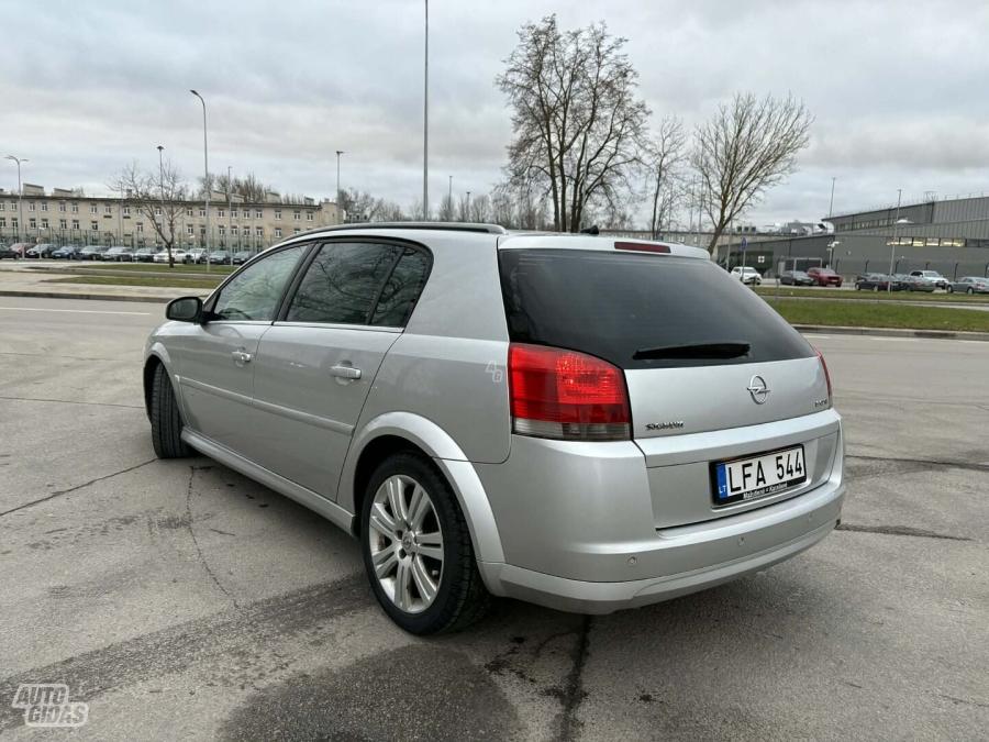 Grey Opel Signum 2007 in Siauliai, with an engine capacity of 1.90 L and mileage of 275 thousand km for 1080 €, photo 6 on AUTOMOTO.COM.LV