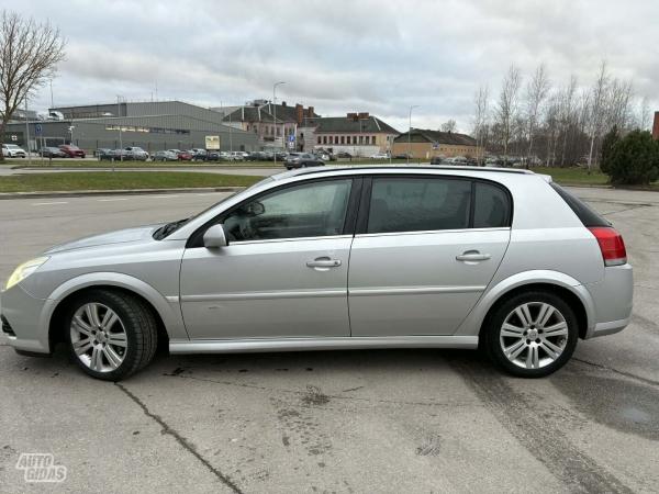 Grey Opel Signum 2007 in Siauliai, with an engine capacity of 1.90 L and mileage of 275 thousand km for 1080 €, photo 8 on AUTOMOTO.COM.LV