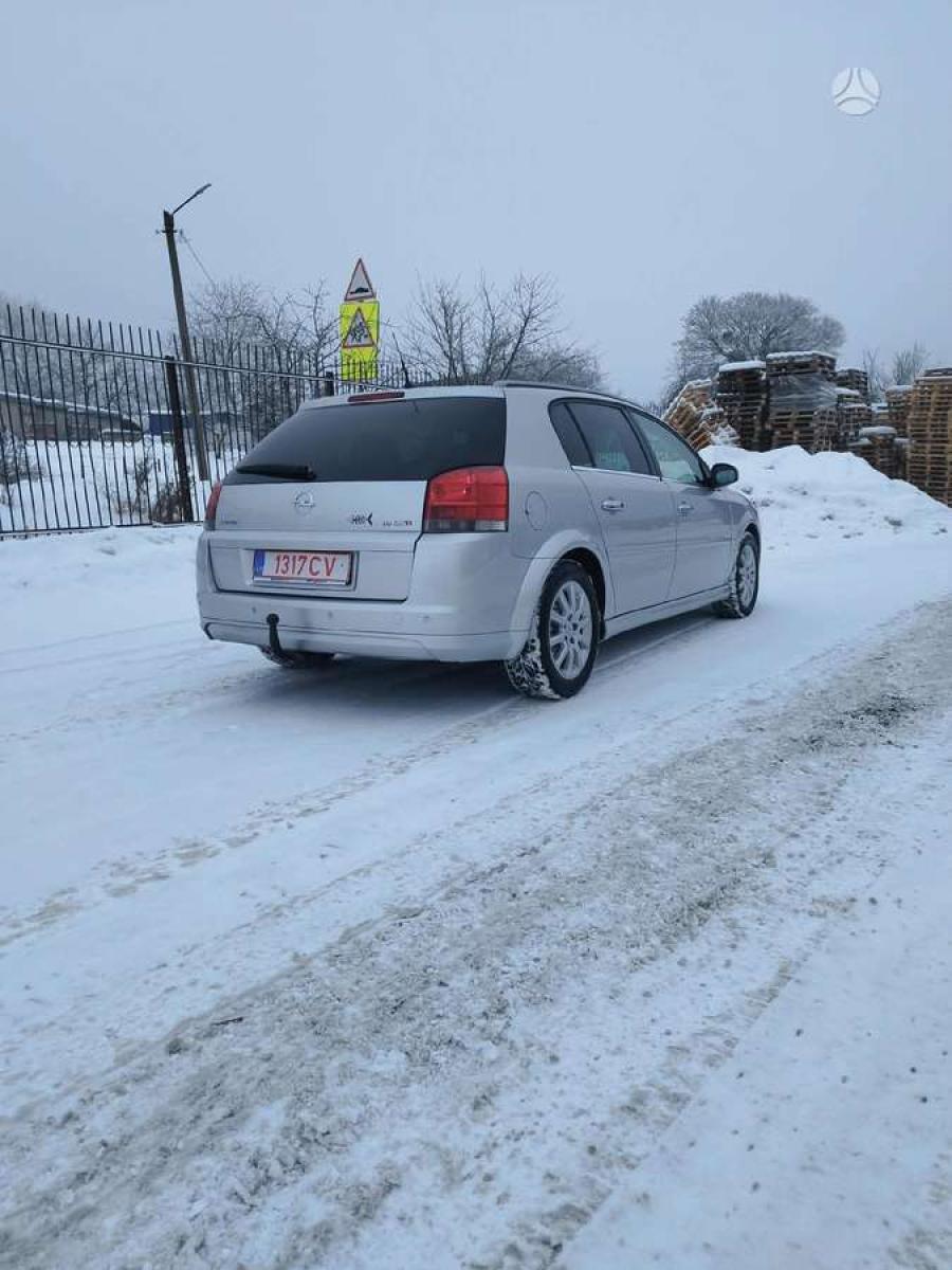 Grey Opel Signum 2007 in Kaunas, with an engine capacity of 1.91 L and mileage of 227 thousand km for 2500 €, photo 4 on AUTOMOTO.COM.LV