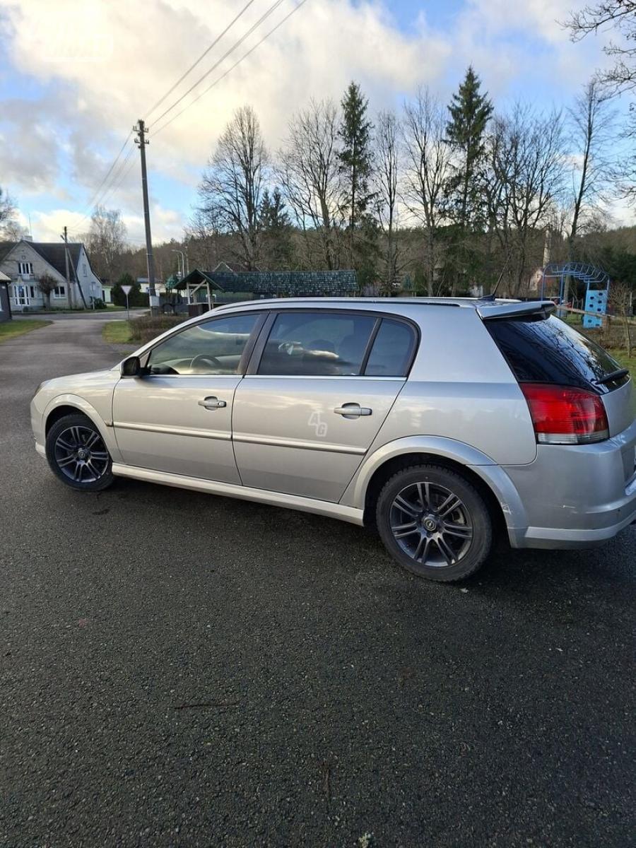 Grey Opel Signum 2007 in Anyksciai, with an engine capacity of 1.90 L and mileage of 312 thousand km for 780 €, photo 2 on AUTOMOTO.COM.LV