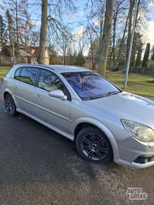 Grey Opel Signum 2007 in Anyksciai, with an engine capacity of 1.90 L and mileage of 312 thousand km for 780 €, photo 3 on AUTOMOTO.COM.LV